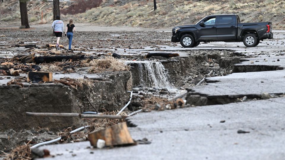 Unwetter: Winterstürme halten Kalifornien weiter im Griff | STERN.de