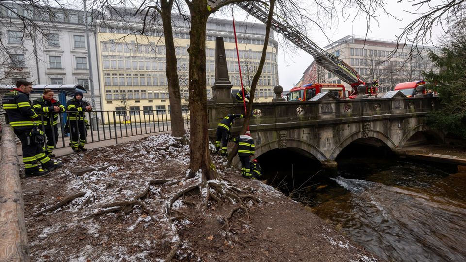 München: "Kampfansage" - Streit um Eisbachwelle spitzt sich zu | STERN.de