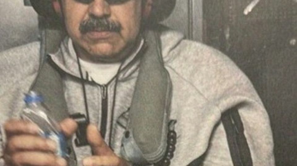 Trump veröffentlicht Foto von Maduro in Handschellen | STERN.de