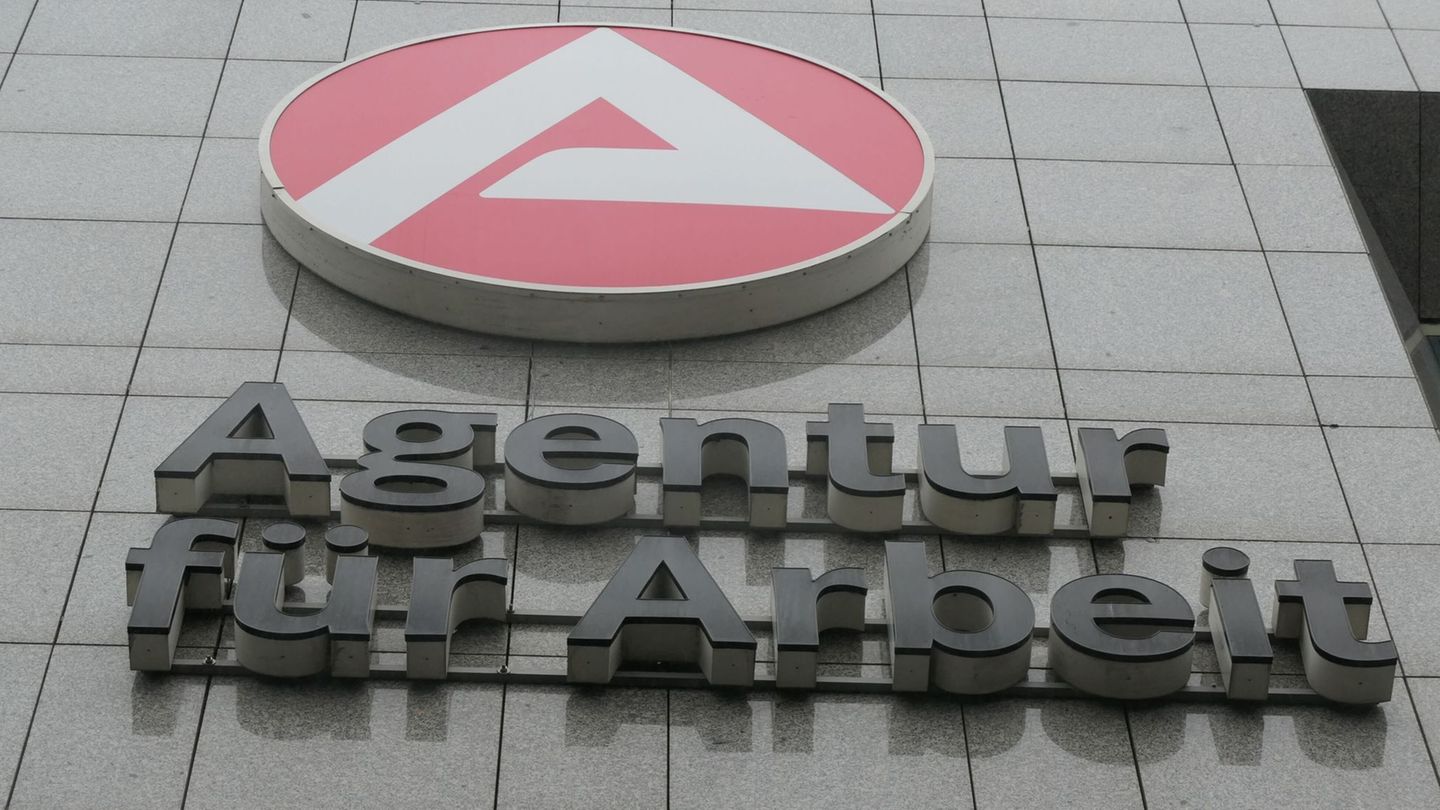 Schwächelnde Konjunktur: Keine Impulse: Arbeitslosenquote bleibt bei 7 ...