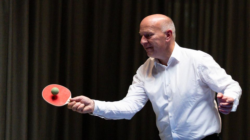 Kai Wegner und der Blackout: Der Konservative mit den sieben Leben ...