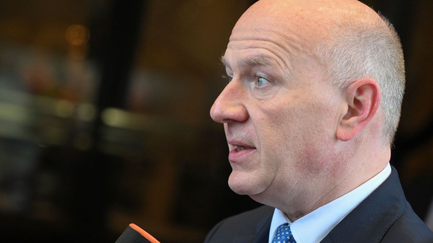 Stromausfall: Wegner: Kein Grund zur Entschuldigung für Tennismatch ...