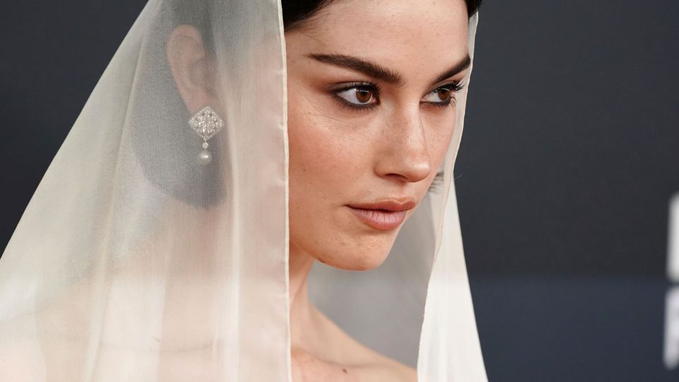 Von der Musik zum Film: US-Sängerin Gracie Adams gibt ihr Filmdebüt ...