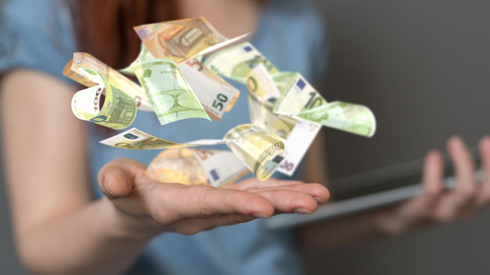 Postbank-Umfrage zeigt absurde Vorstellungen über Wege zu 500.000 Euro ...