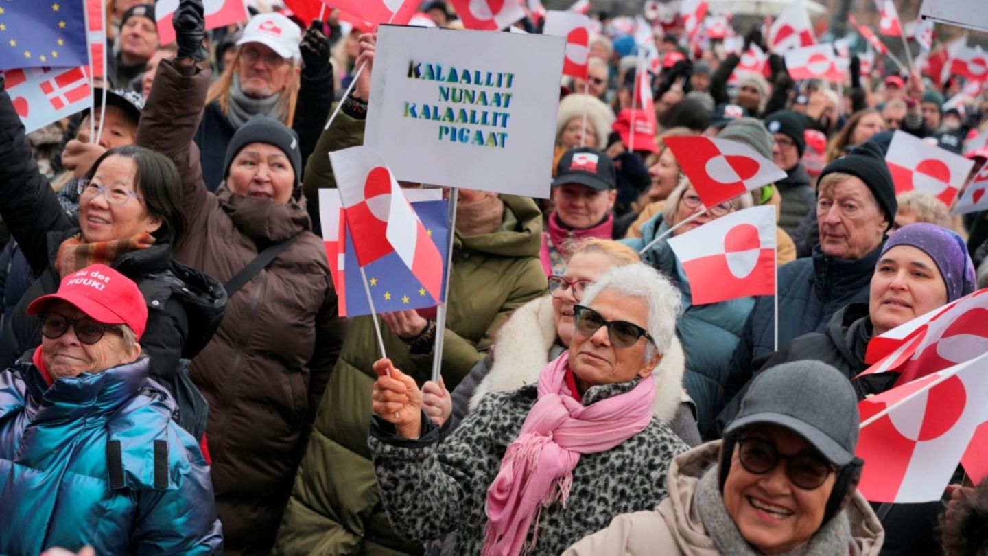 Tausende Dänen protestieren in Kopenhagen gegen Trumps Grönland ...