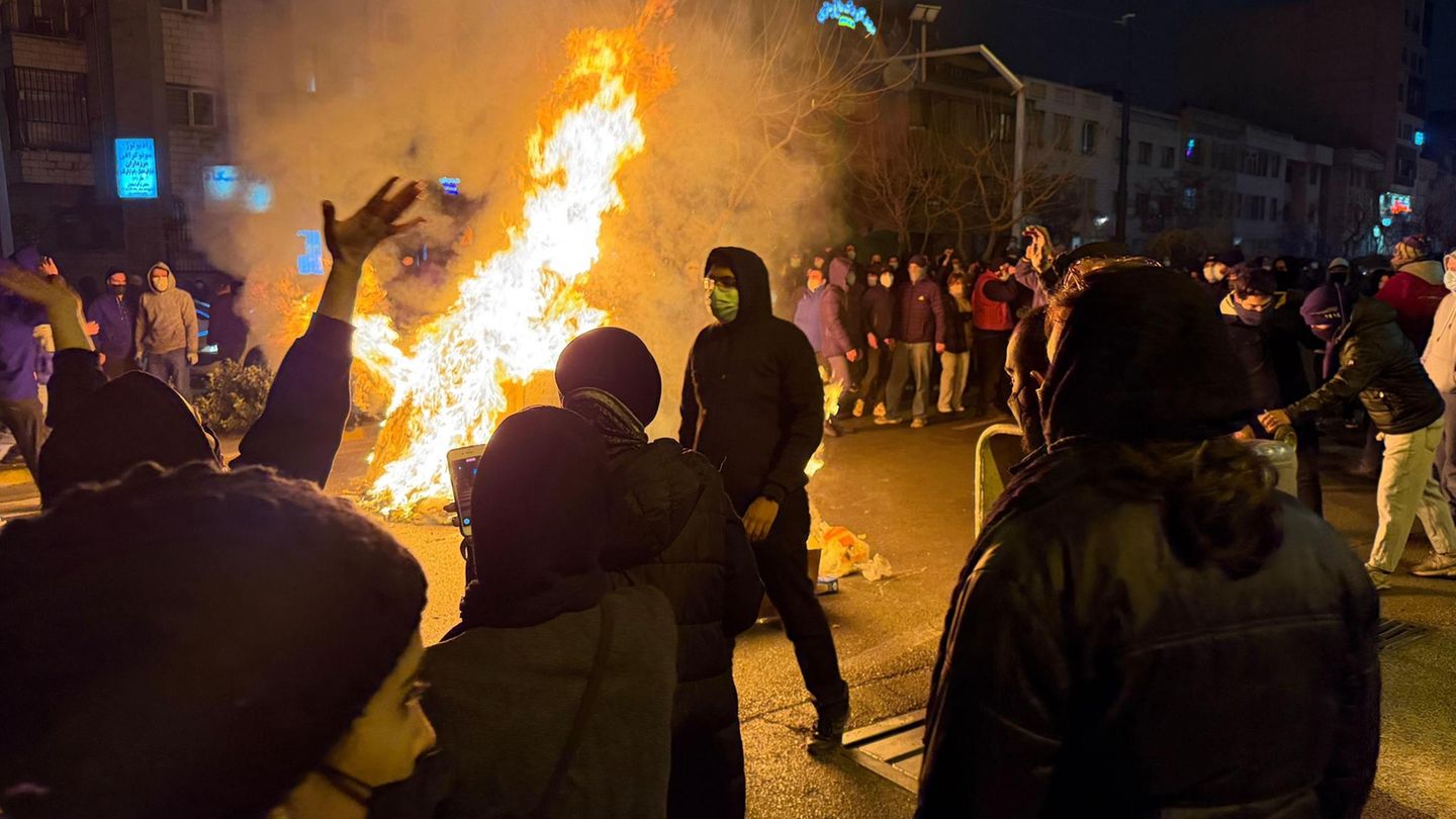 Proteste im Iran: Wie sie Omid Nouripour machtlos fühlen lassen | STERN.de