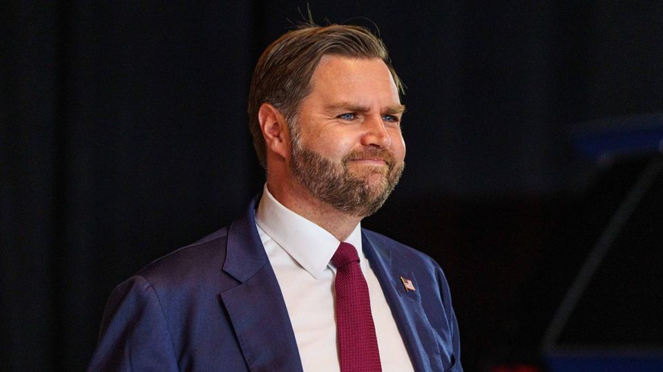 J. D. Vance wird wegen "Titantic"-Vergleich zum Gespött im Netz | STERN.de