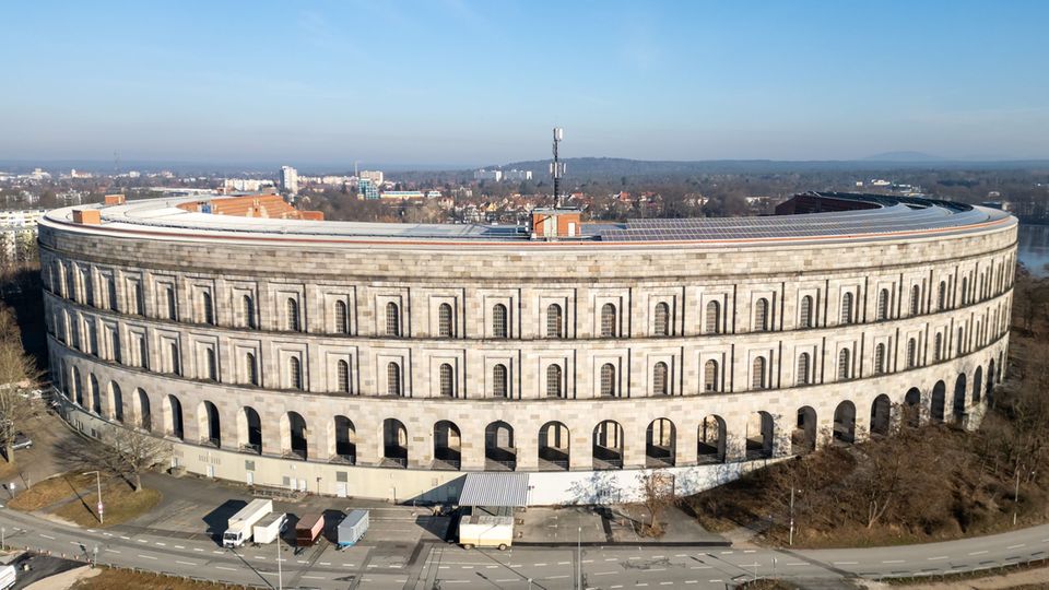 NS-Kongresshalle: Nazi-Bau wird zum Kulturort - Stadt vergibt Ausbau ...