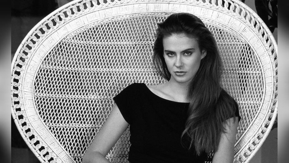 Annabel Schofield: Mode-Ikone und „Dallas“-Star ist gestorben | STERN.de