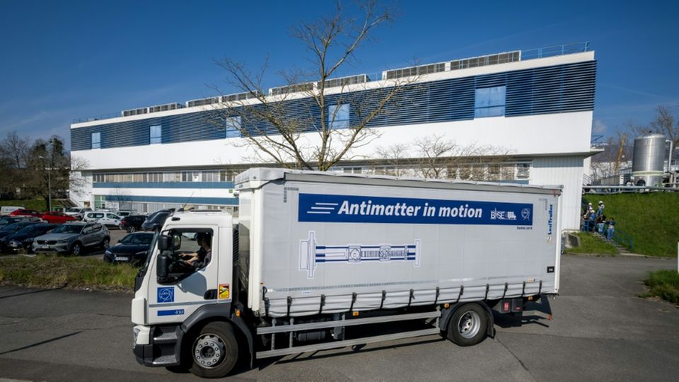 Erstmals weltweit: Cern-Wissenschaftlern gelingt Transport von ...
