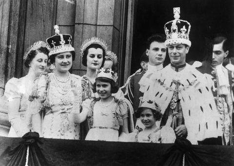 Queen Elizabeth II. – neue Ausstellung ihrer Mode in London | STERN.de