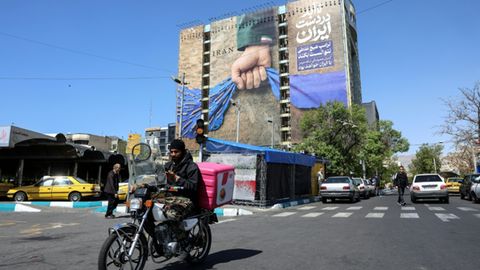 Iran droht mit Ausweitung von Seeblockade - kommuniziert aber weiter ...