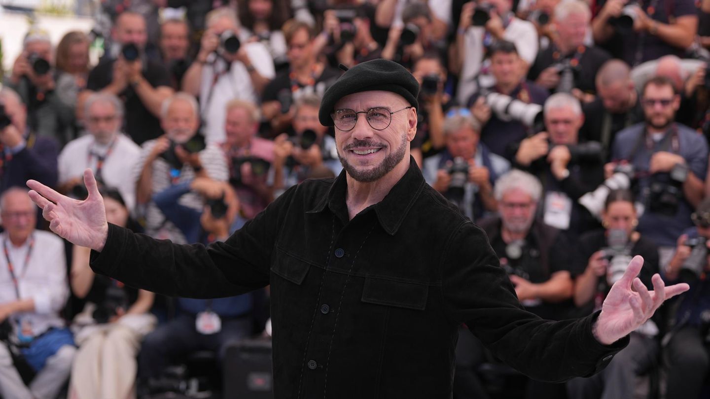 John Travolta in Cannes: Warum er mit seiner Tochter in die Luft geht ...