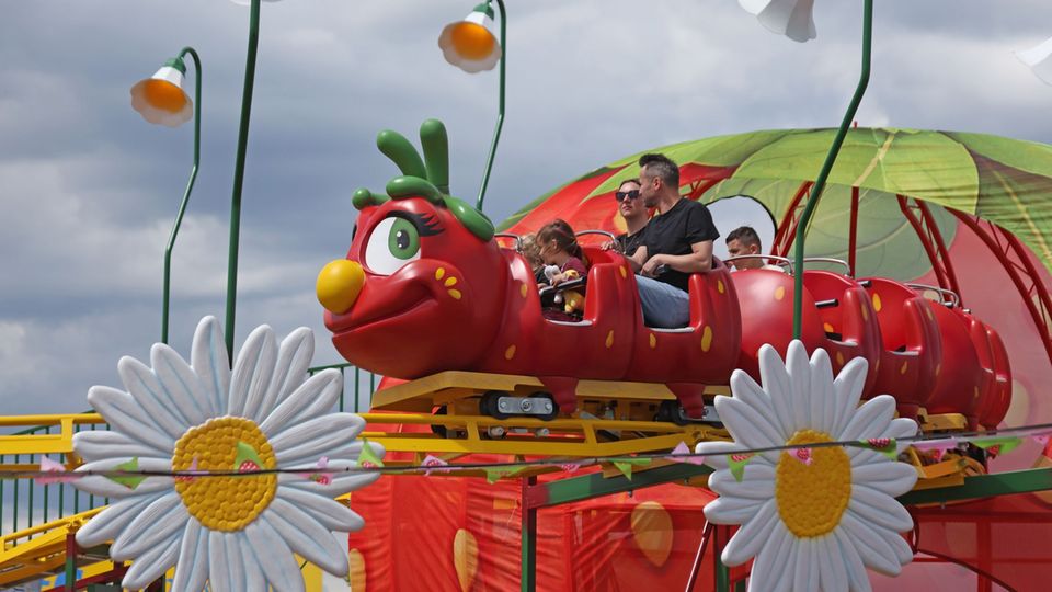Erdbeere als Thema: Karls eröffnet Erlebnis-Dorf in Wernigerode | STERN.de