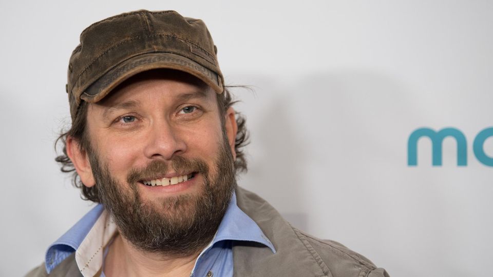 Christian Ulmen zieht Interview mit der „Zeit“ über Vorwürfe zurück ...