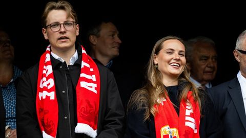 Ingrid Alexandra und Sverre Magnus: Sie lenken sich beim Fußball ...