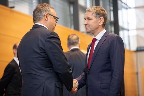 Björn Höcke beleidigt Westdeutsche und setzt auf bekannte Feindbilder ...
