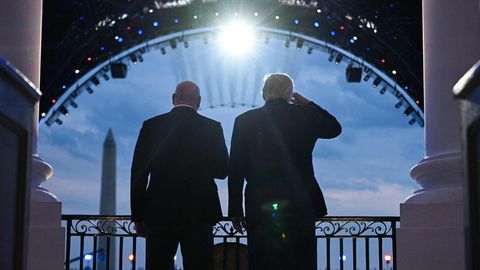 Trumps Geburtstagsspektakel – zwischen Käfigkampf und Iran-Deal | STERN.de