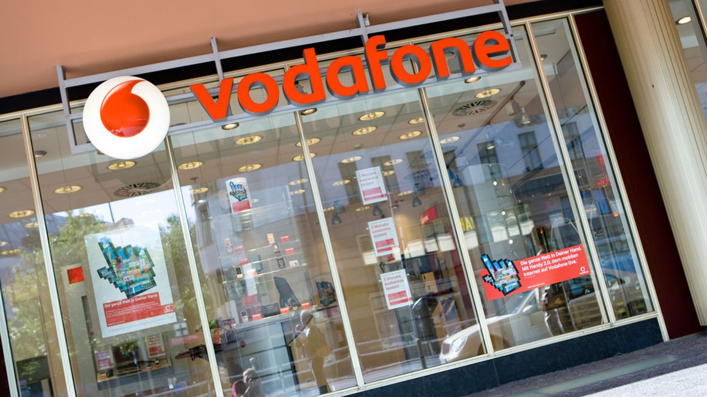 Handyshops im Test: So schlagen sich Telekom, Vodafone, O2, E-Plus und ...
