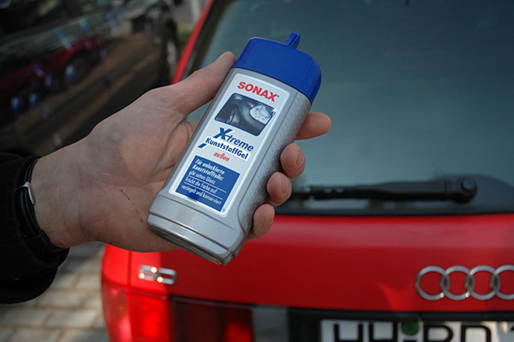 Autopflege extrem - Neuer Glanz auf ganz alten Blechen | STERN.de