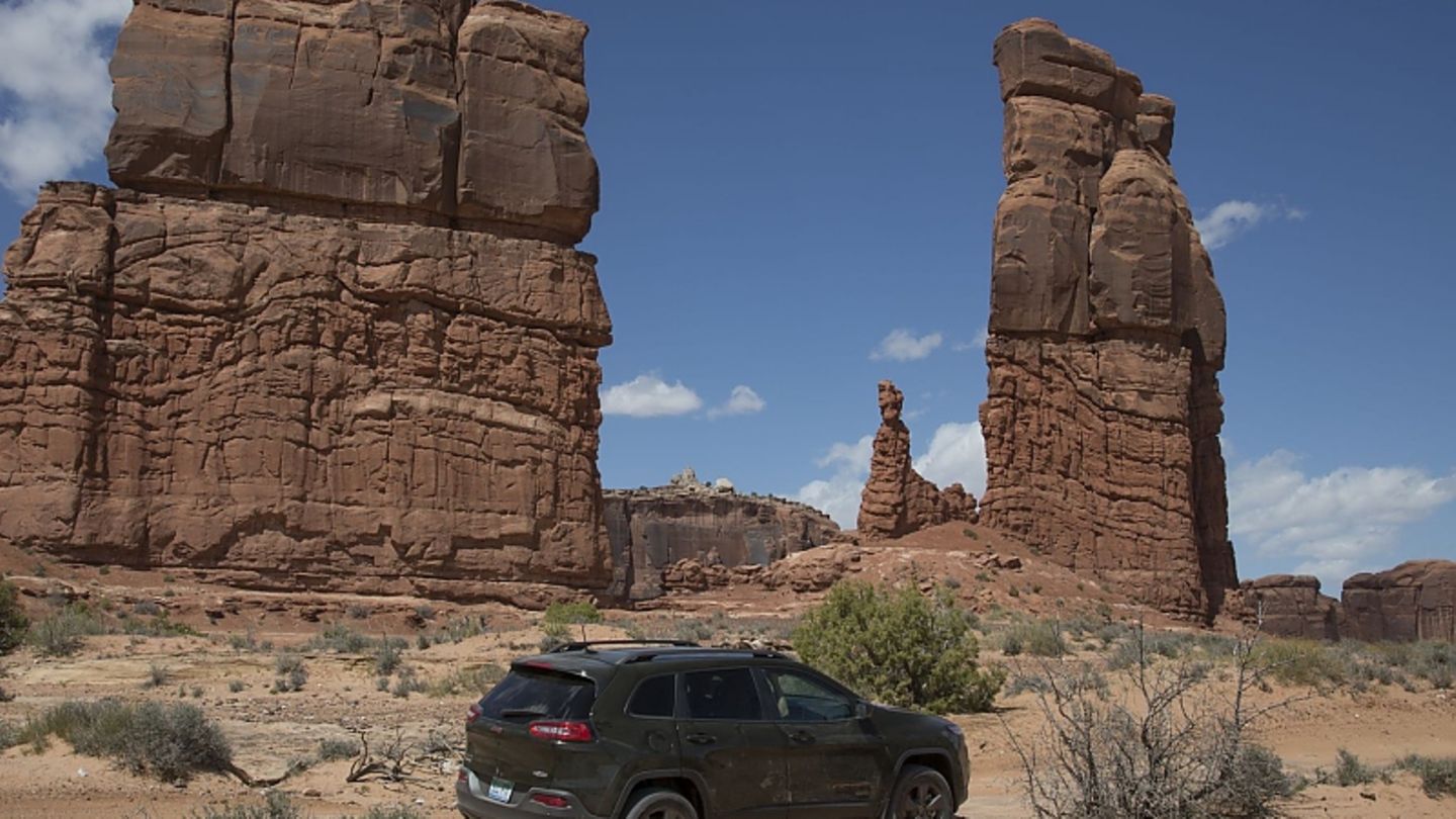 Im Jeep Cherokee durch die Moab-Wüste: Klettender Häuptling | STERN.de