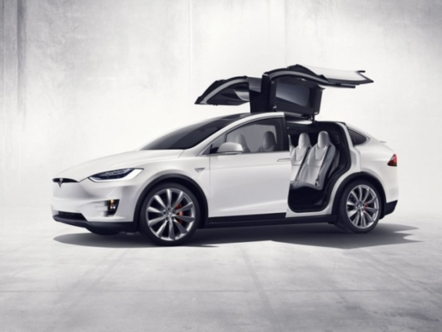 Tesla Model X P 90D Der elektrisierende Megabus STERN