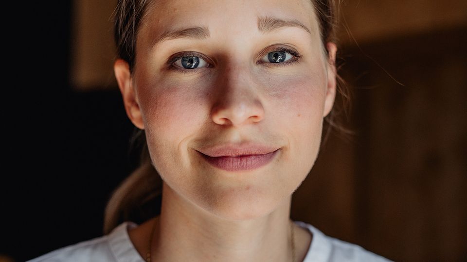 "Darm mit Charme": Das neue Leben der Erfolgsautorin Giulia Enders ...