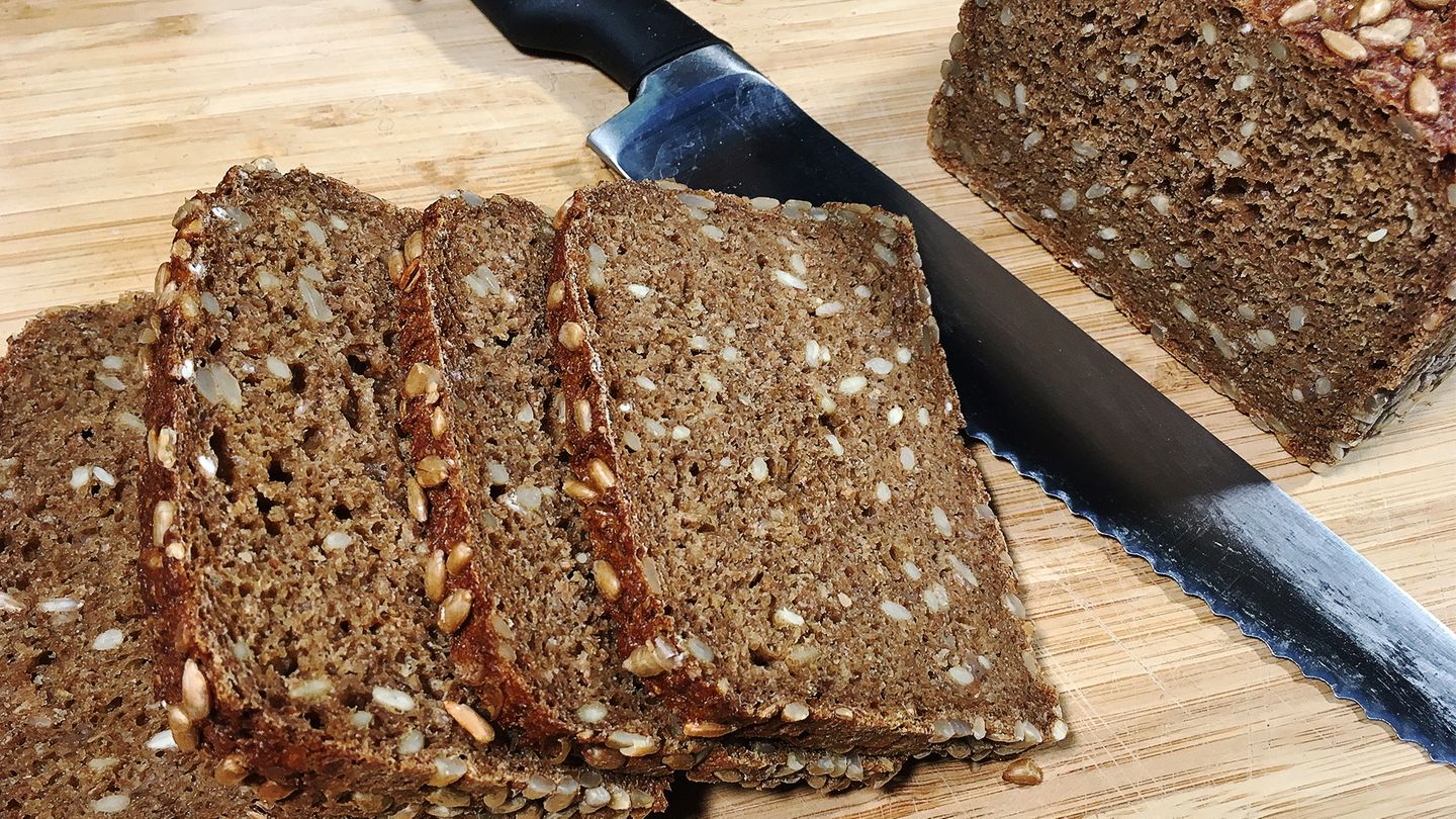 Mit diesem Trick schneiden Sie jedes Brot wie ein Profi | STERN.de