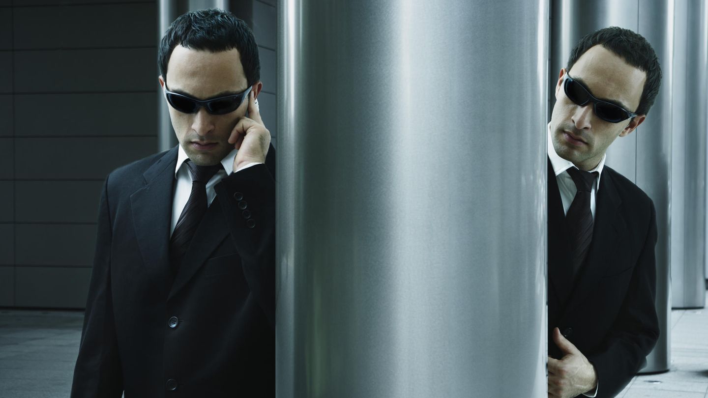 Geheim-Airline Janet sucht "Top Secret"-Personal für Flüge zur Area 51 ...