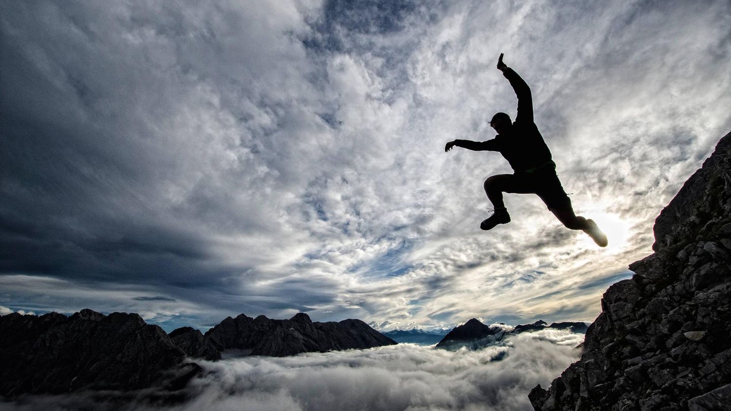 Bergsteiger-Fotografie: Spektakuläre Bilder am Abgrund | STERN.de
