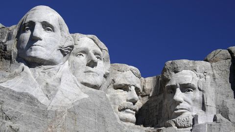 Donald Trumps Gesicht in einem Eisberg: Das "Project Trumpmore" | STERN.de