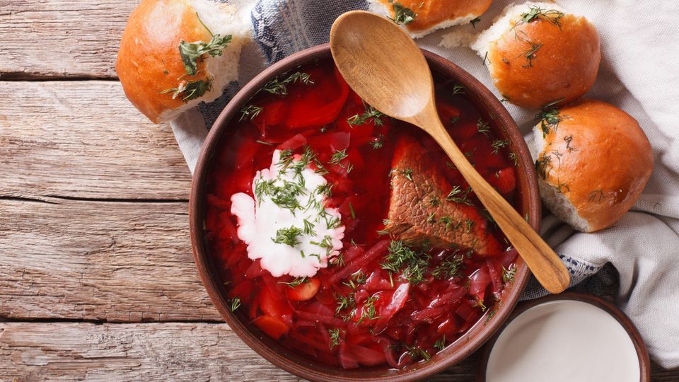 Russland: Diese Klassiker der russischen Küche müssen Sie probiert ...