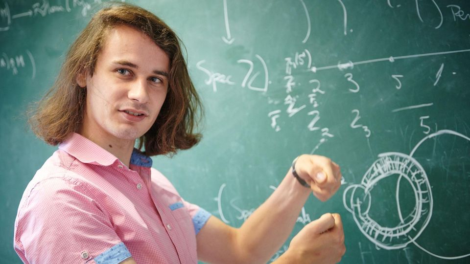 Fields-Medaille: Große Ehre für Mathe-Genie Peter Scholze | STERN.de