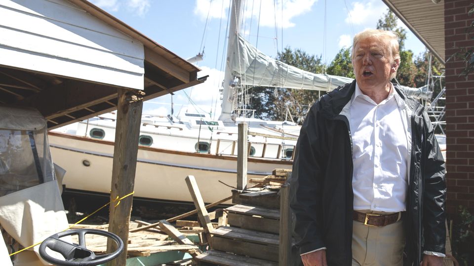 Donald Trump gratuliert Sturm-Opfer zu angeschwemmter Jacht im Garten ...