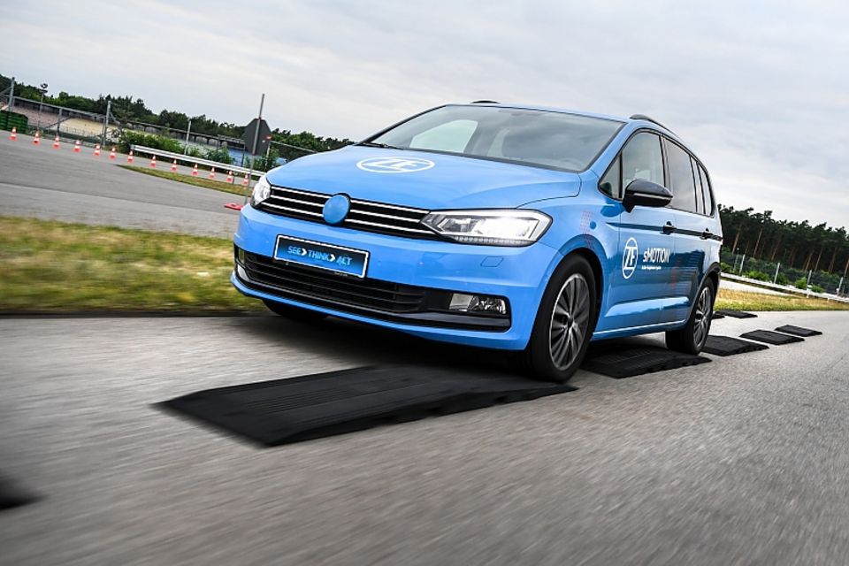 ZF sMotion aktives Fahrwerk: Fliegender Teppich für jedermann | STERN.de