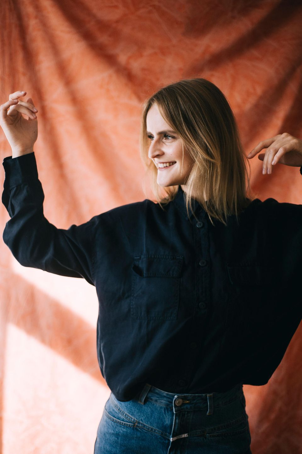 "Friends"-Selbstversuch: So aktuell ist der Look von Monica | STERN.de