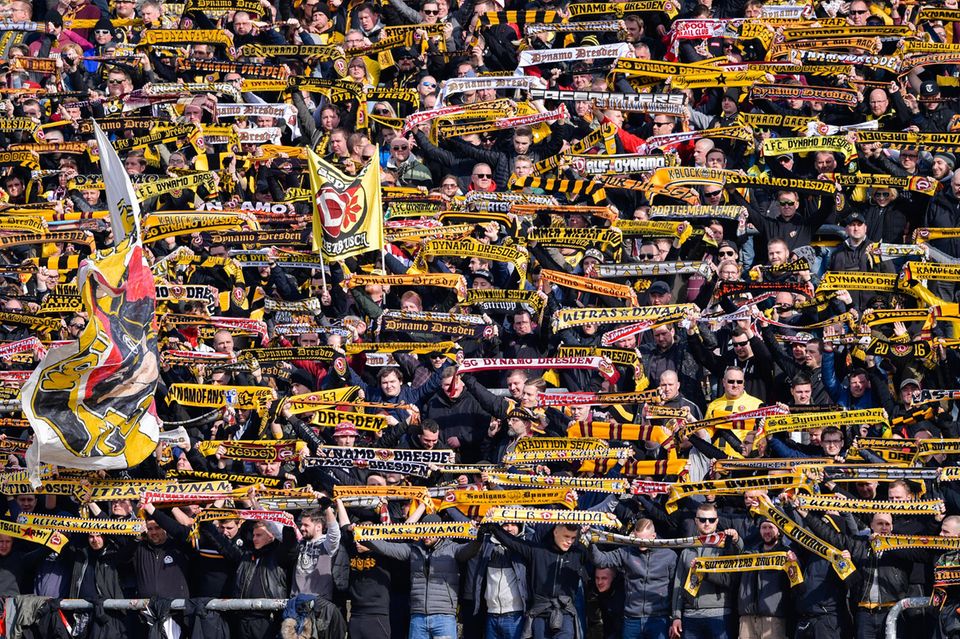 Dynamo-Fans brüllen Fürther Fünftligisten nach Spielabsage zum Sieg ...