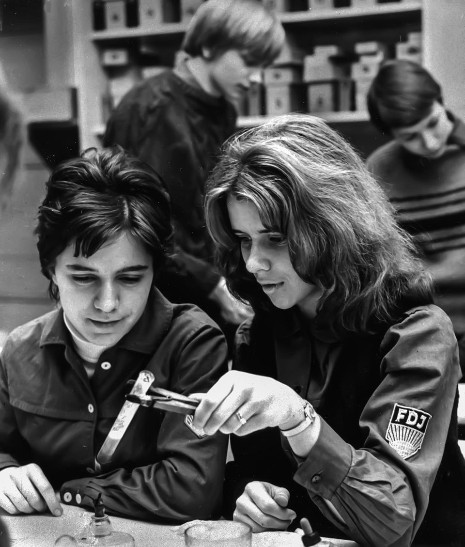 Frauen in DDR: Lebensberichte und Bilder in einem neuen Buch | STERN.de