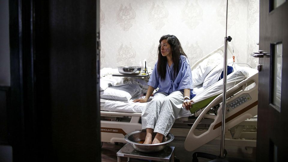 Mount Everest: Stau auf dem Gipfelgrat fordert elftes Todesopfer | STERN.de