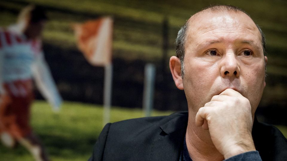 Bosman revolutioniert den Fußball und zerstört sein eigenes Leben ...