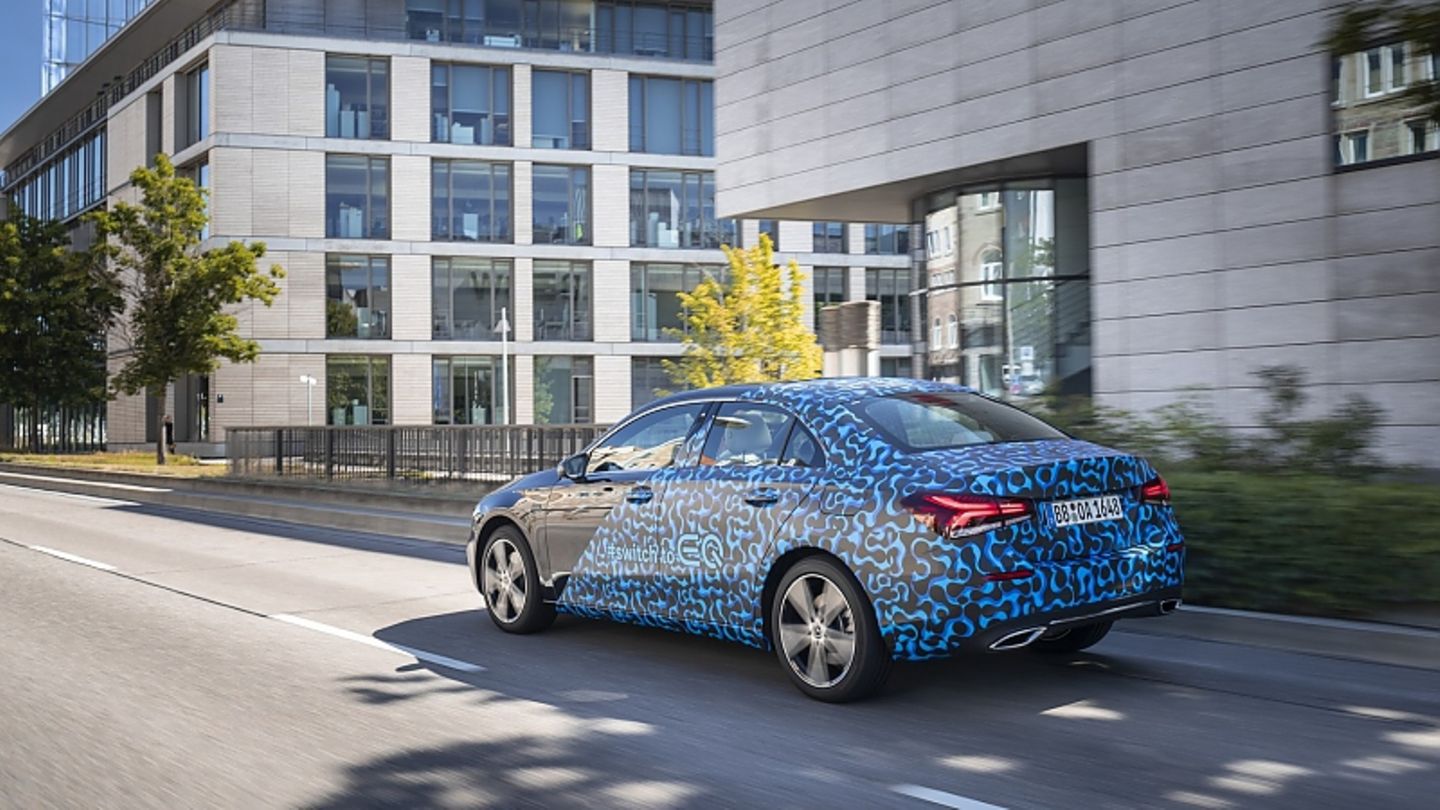 Mercedes A-Klasse PHEV: Kompaktes Doppelherz | STERN.de