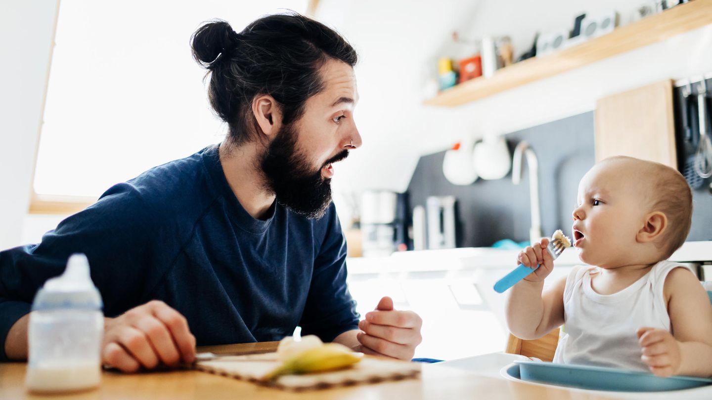 Werdender Vater: Zehn Phasen, die du bis zur Geburt durchlebst | STERN.de