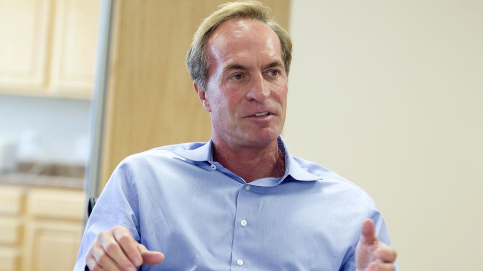Chris Cline: US-Milliardär stirbt bei Hubschrauberabsturz auf Bahamas ...