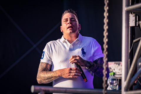 Die neue Nummer eins: Rapper Gzuz erobert die Album-Charts | STERN.de