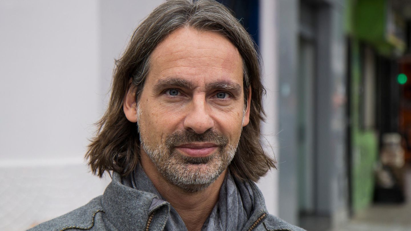 Richard David Precht im Interview: Brauchen wir mehr Verbote, Herr ...