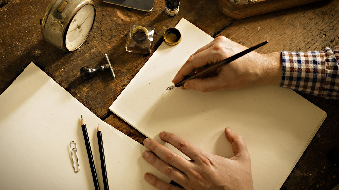 Testament: Ist Handschrift zwingend? Alles Wichtige zu Erbrecht und ...