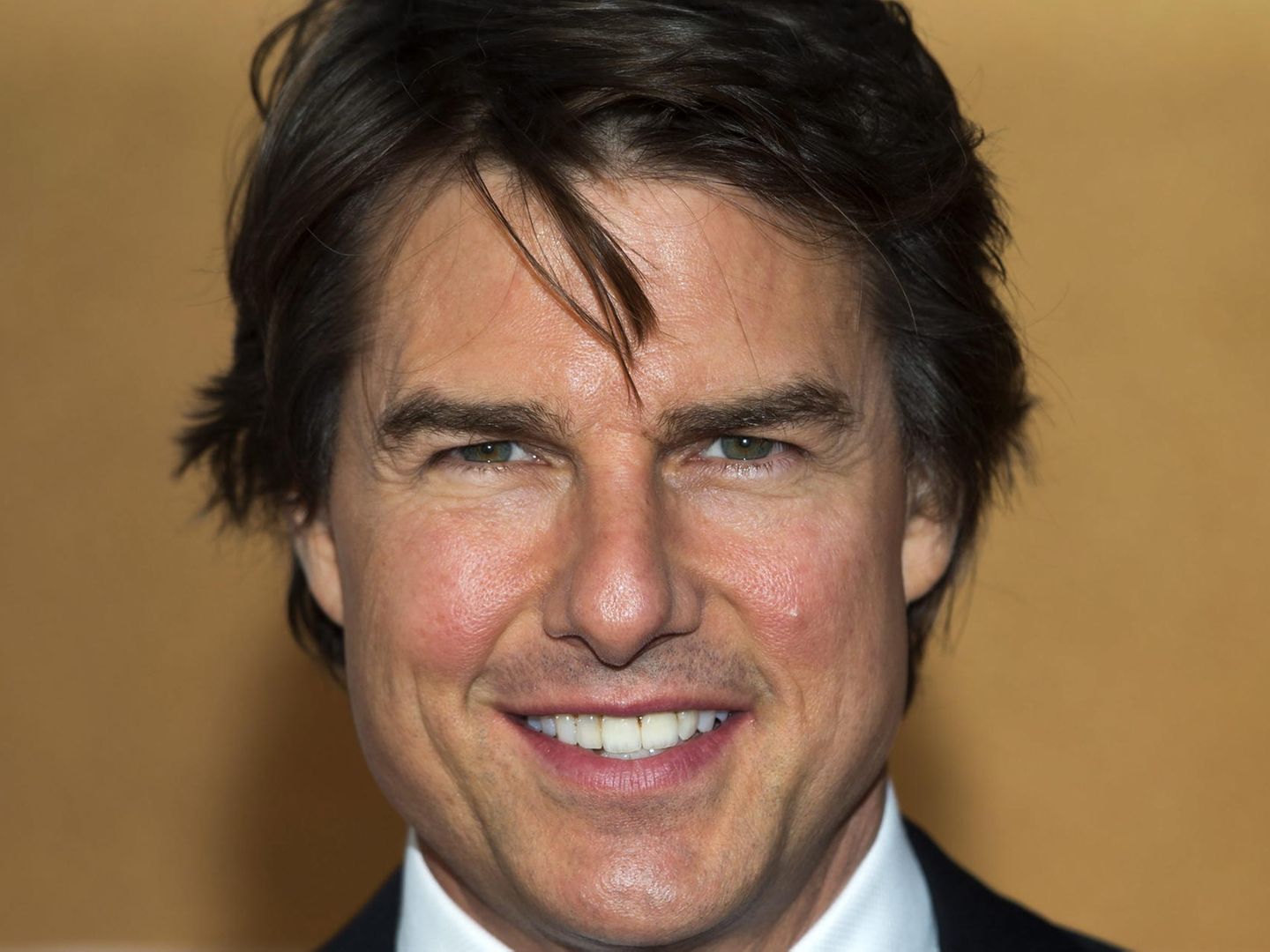 Aparelho Tom Cruise Tom Cruise Sets Up Shop At Warner Bros. In