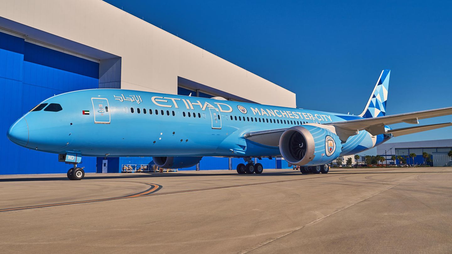 Schräge Vögel: Das sind die neusten Sonderlackierungen von Flugzeugen ...