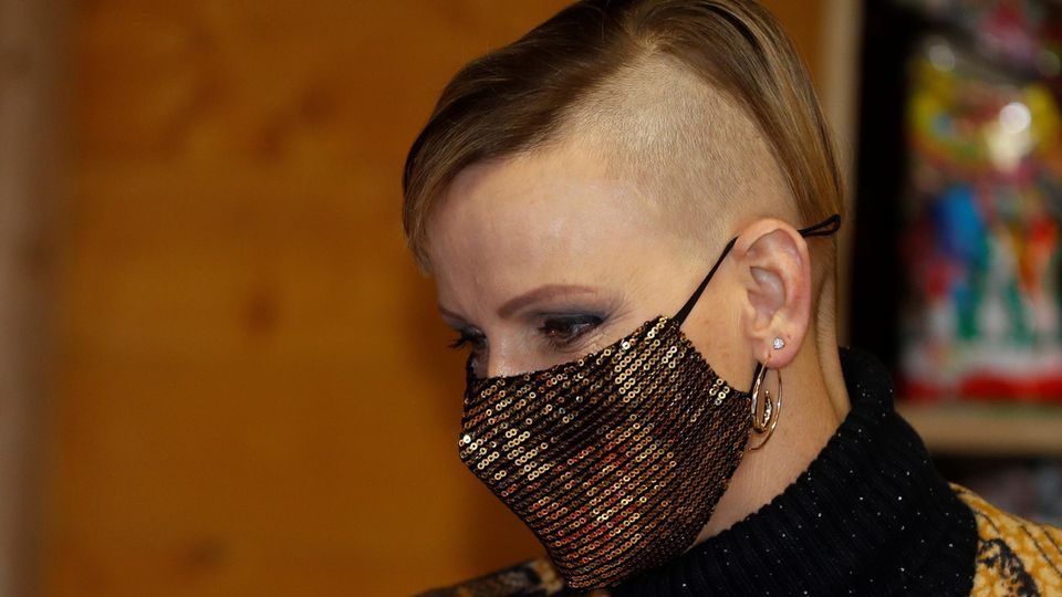 Charlène von Monaco: Frau von Fürst Albert hat braune Haare | STERN.de